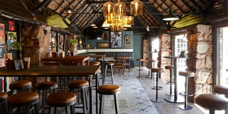 Best places to visit in Cape Town - Bar & Clubs- CT Tourism