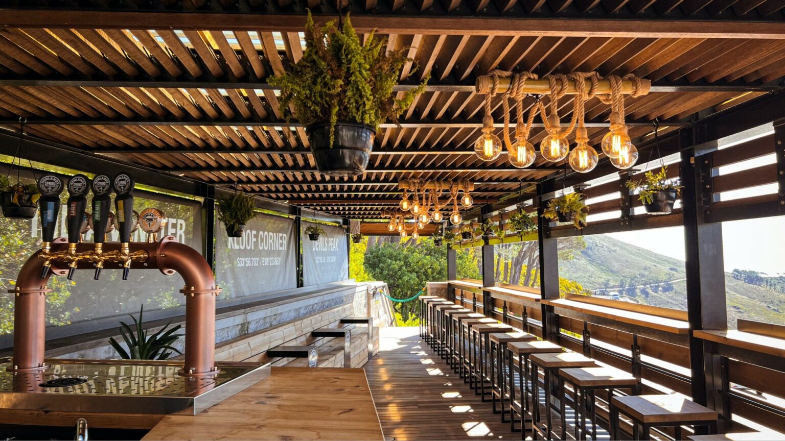 The Best Clubs And Bars In Cape Town - The Maravi Post